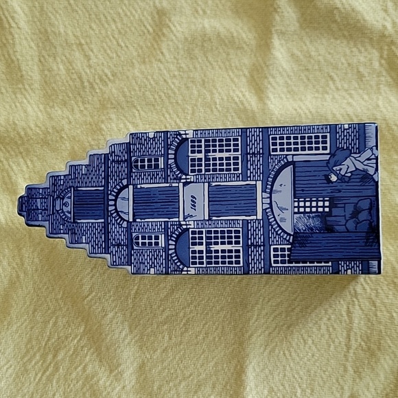 DELFT | Other | Royal Delft Blue Hand Painted Canal House Coin Bank ...